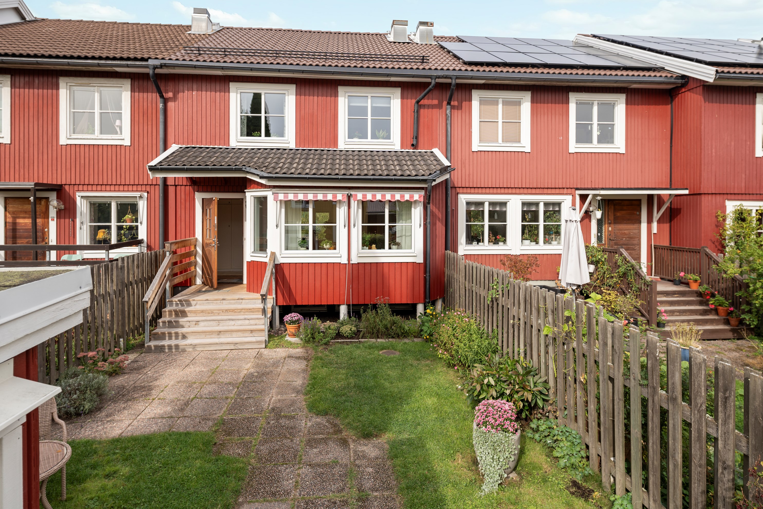 Såld radhus på Noreens väg 41 i Flogsta